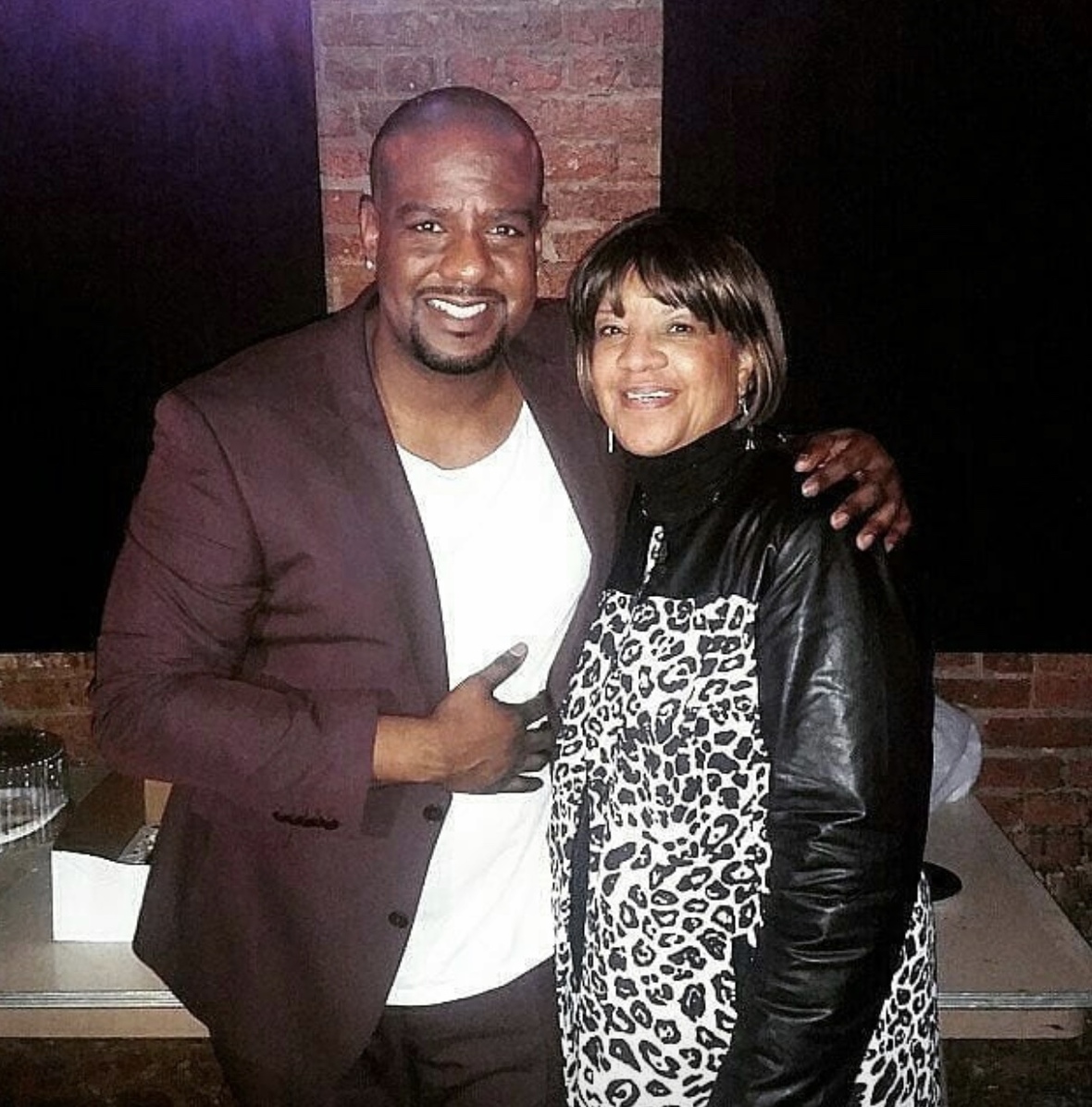 Dante Hall Puts New Twist On Old School Music! – N'DIGO
